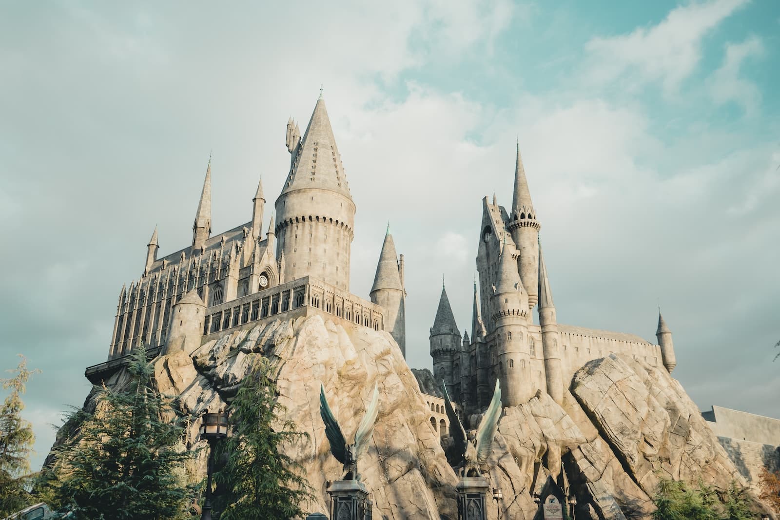 A Little Happier: The Idea of "Negative Space" at the Wizarding World ...